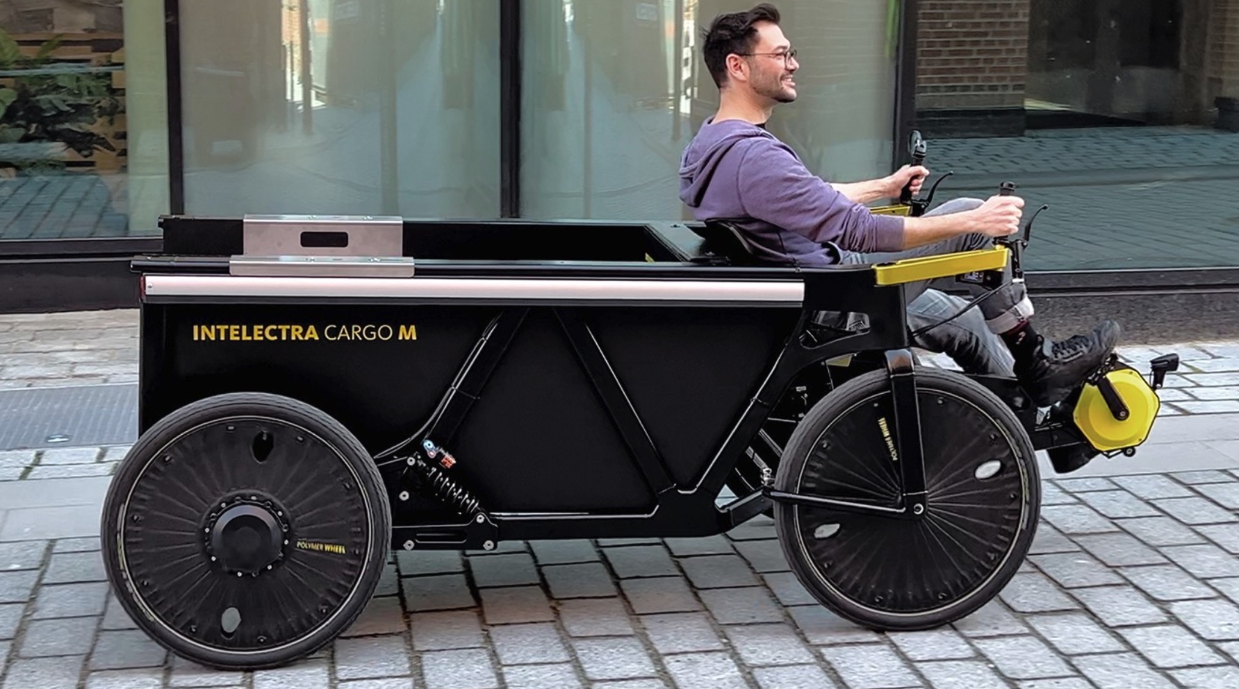 Intelectra Cargo : la calèche électrique de la marque Dynamic Drives ...